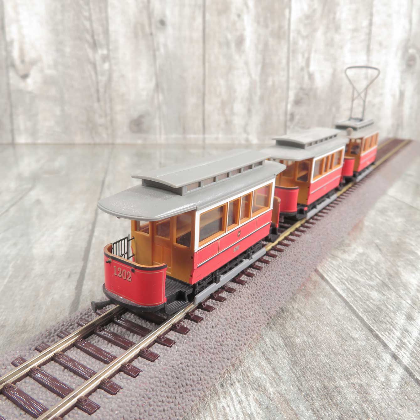 HALLING - H0 - Straßenbahn 3 teilig - mit Antrieb - #Q48940 | eBay